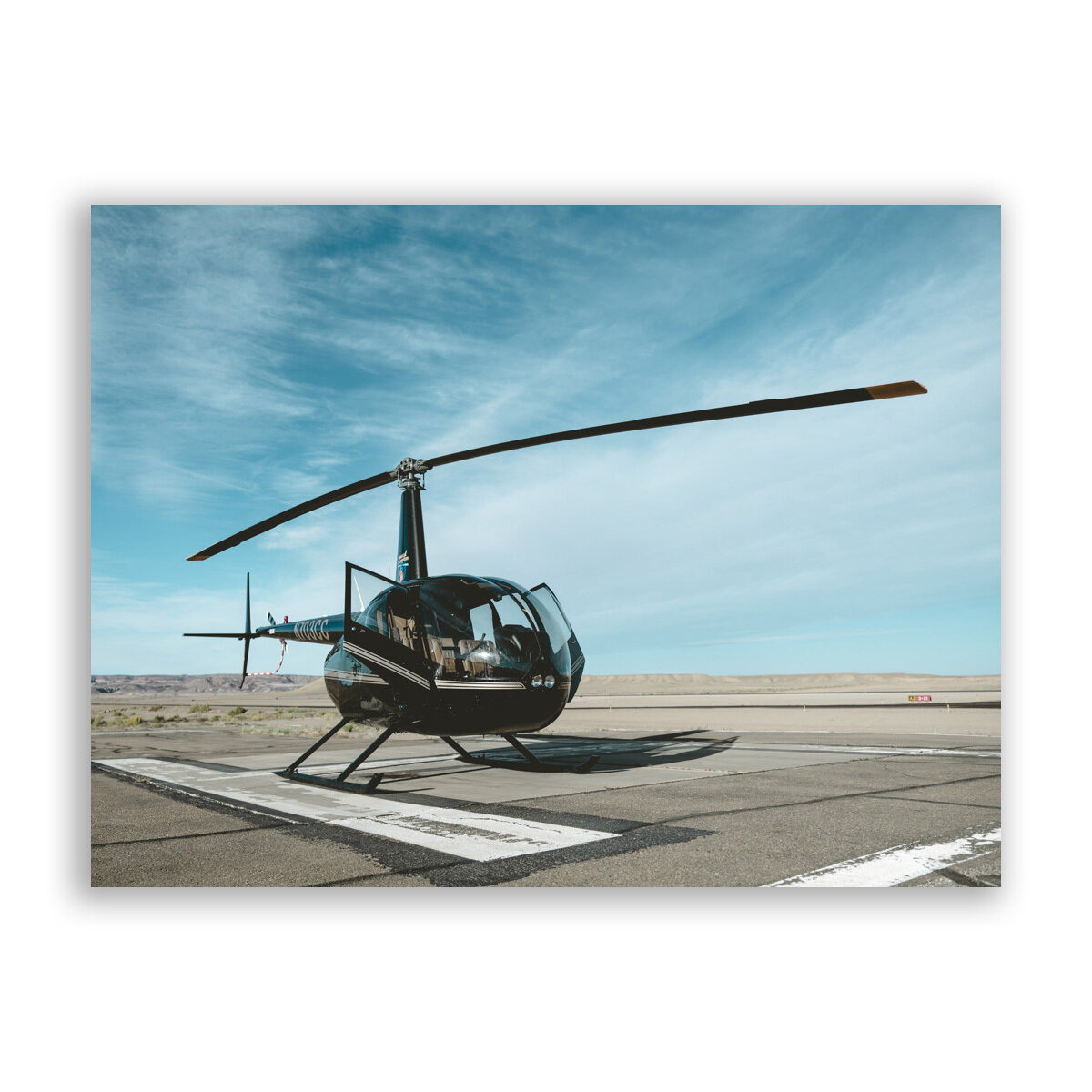 Постер, плакат на бумаге / Вертолёт / Размер 60 x 80 см