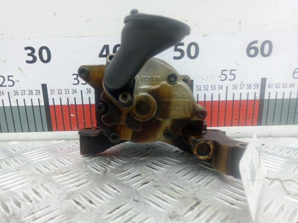 Насос масляный Skoda Octavia 1Z 03C103669E арт. 2045946