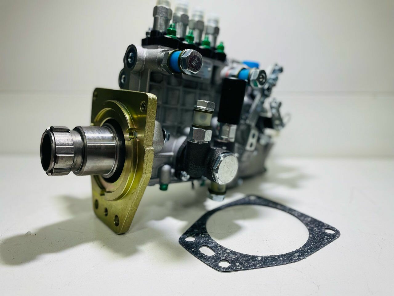 Топливный насос высокого давления (ТНВД) на МТЗ-80/82, Д-243 автономная смазка Россия