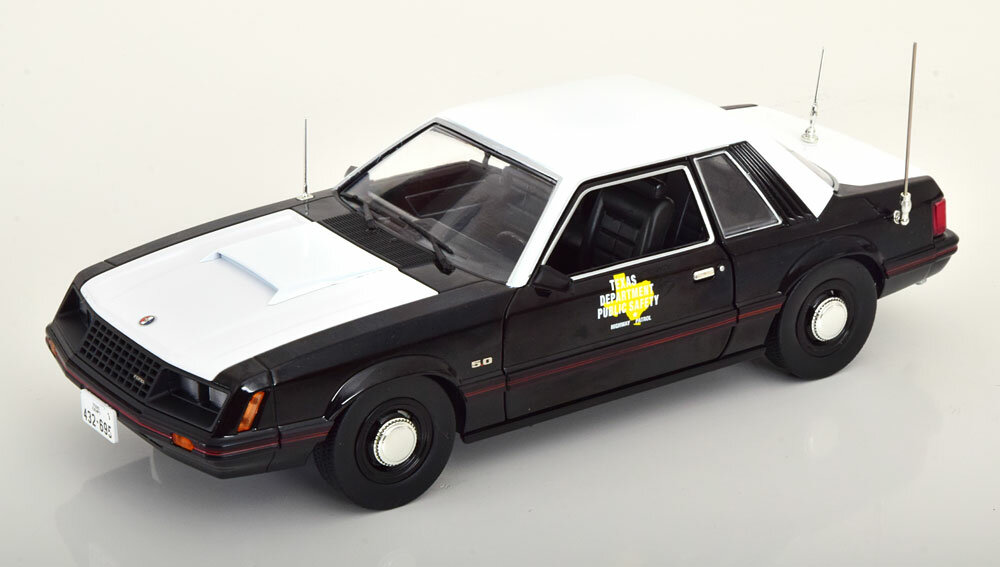 Модель коллекционная GREENLIGHT Ford mustang ssp texas department public safety 1982