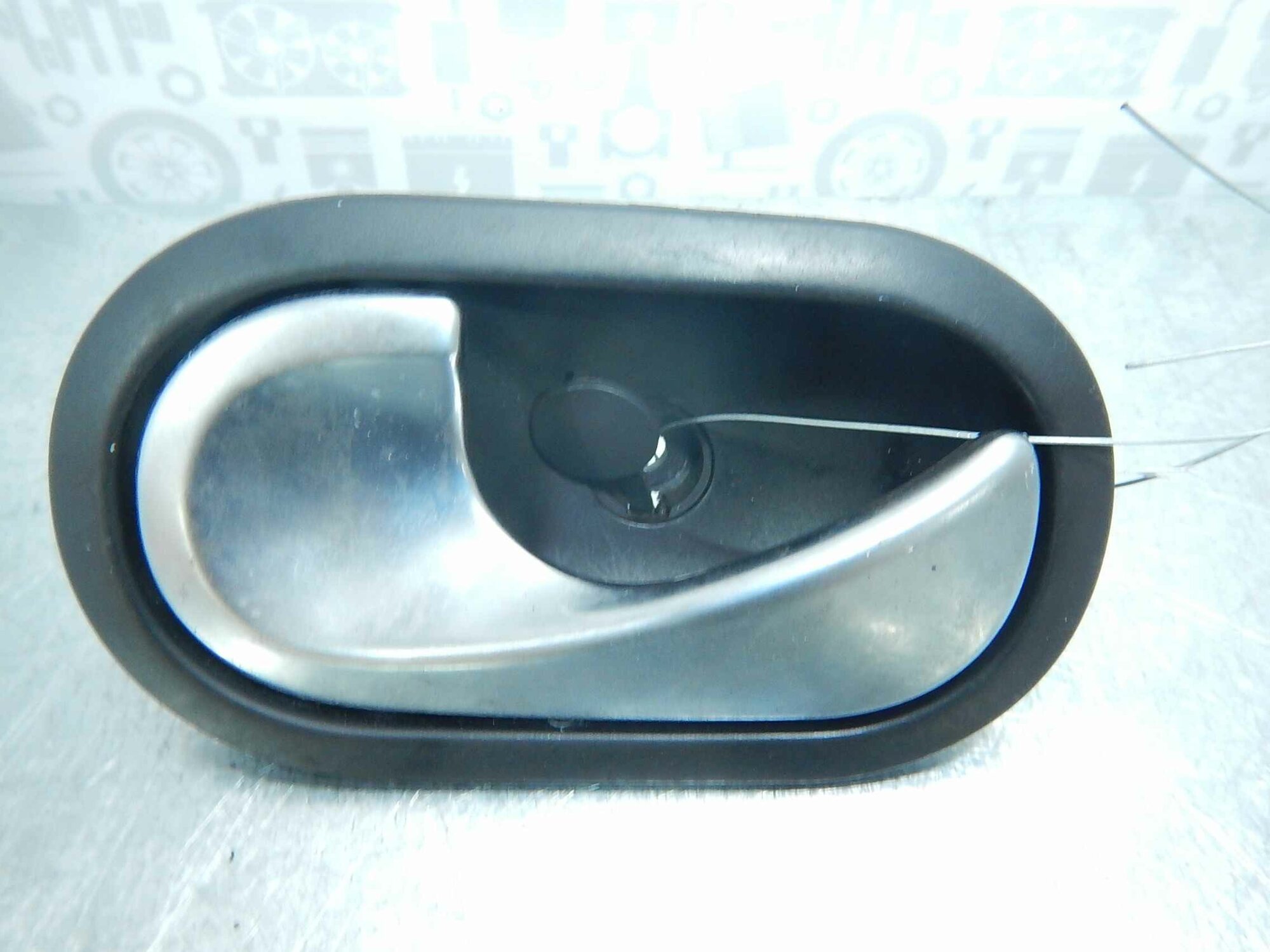 Ручка двери внутренняя передняя левая Renault Scenic 2 8200843631 арт. 189998