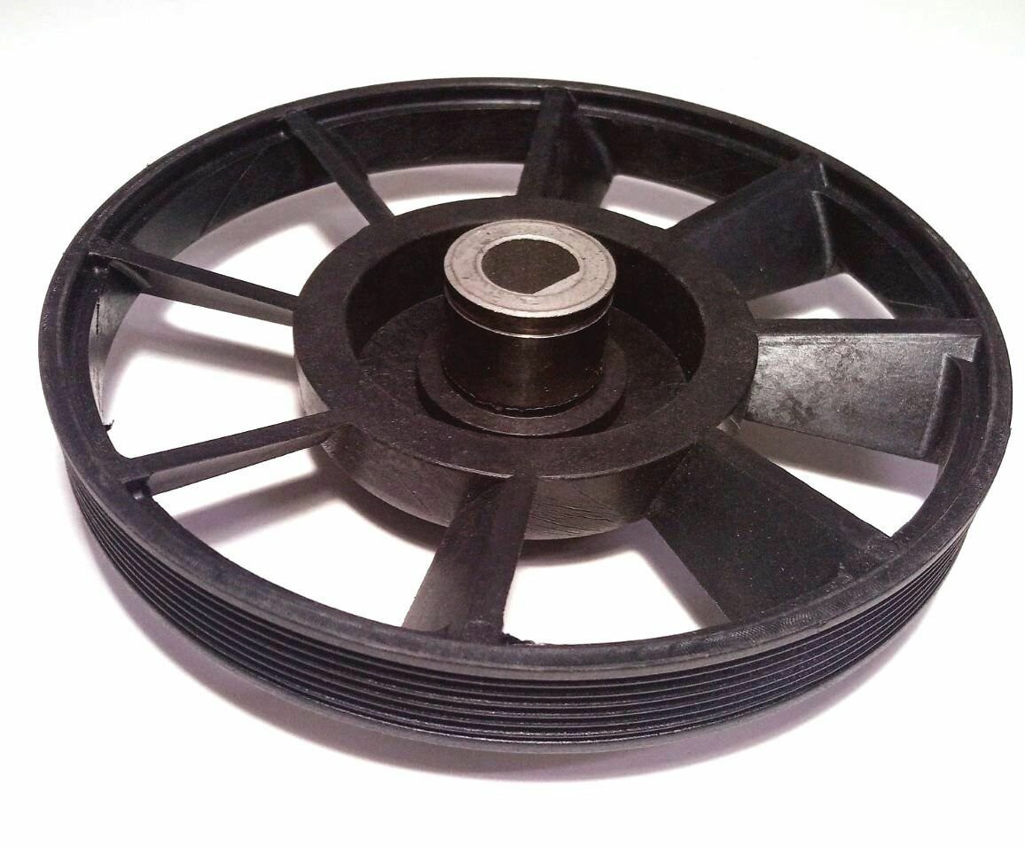 Шкив для бетоносмесителя / бетономешалки (d - 17 мм скос метал. втулка, D-163 мм)
