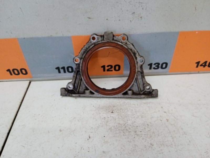 Б/У под задний сальник, 1.6 ВАЗ-21114, Лада Приора Крышка двигателя Лада Приора 2009 Задн. 235095 LADA арт. 21081005153