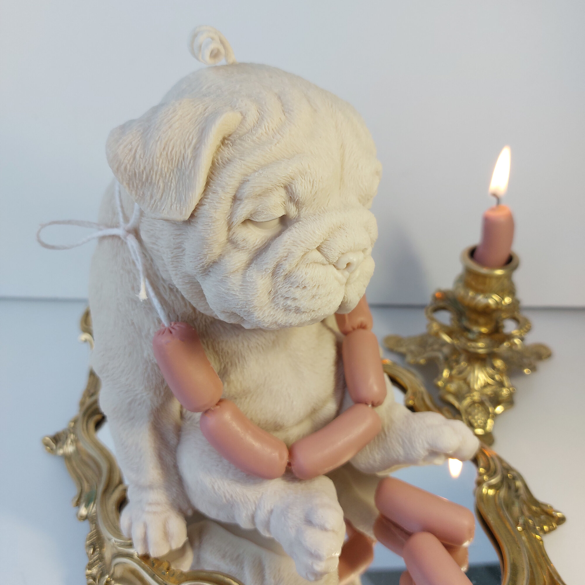 Свеча "Собачка мопс с сосисками", фигурная, ручной работы, 16x15.5х16 см