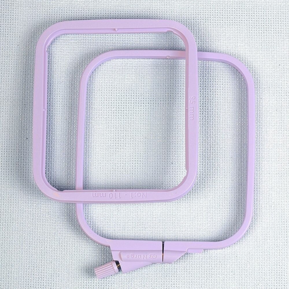 Пяльцы-рамка NURGE пластиковые, 110х95 мм, фиолетовый (NUR.170-11/3)