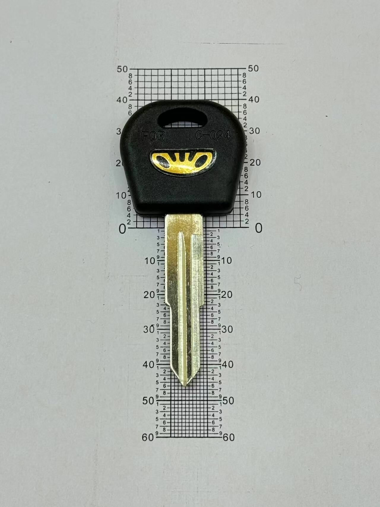Авто ключ CHEVROLET DAE4P1_DW1P_DWO5_DW1 пл. лого. зол. (C-094b), (2шт