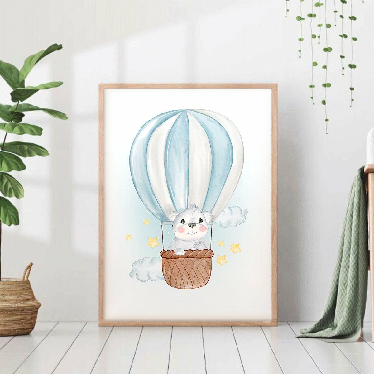 Постер "Мишка на воздушном шаре для детской" без рамы 50x70 см на стену для интерьера