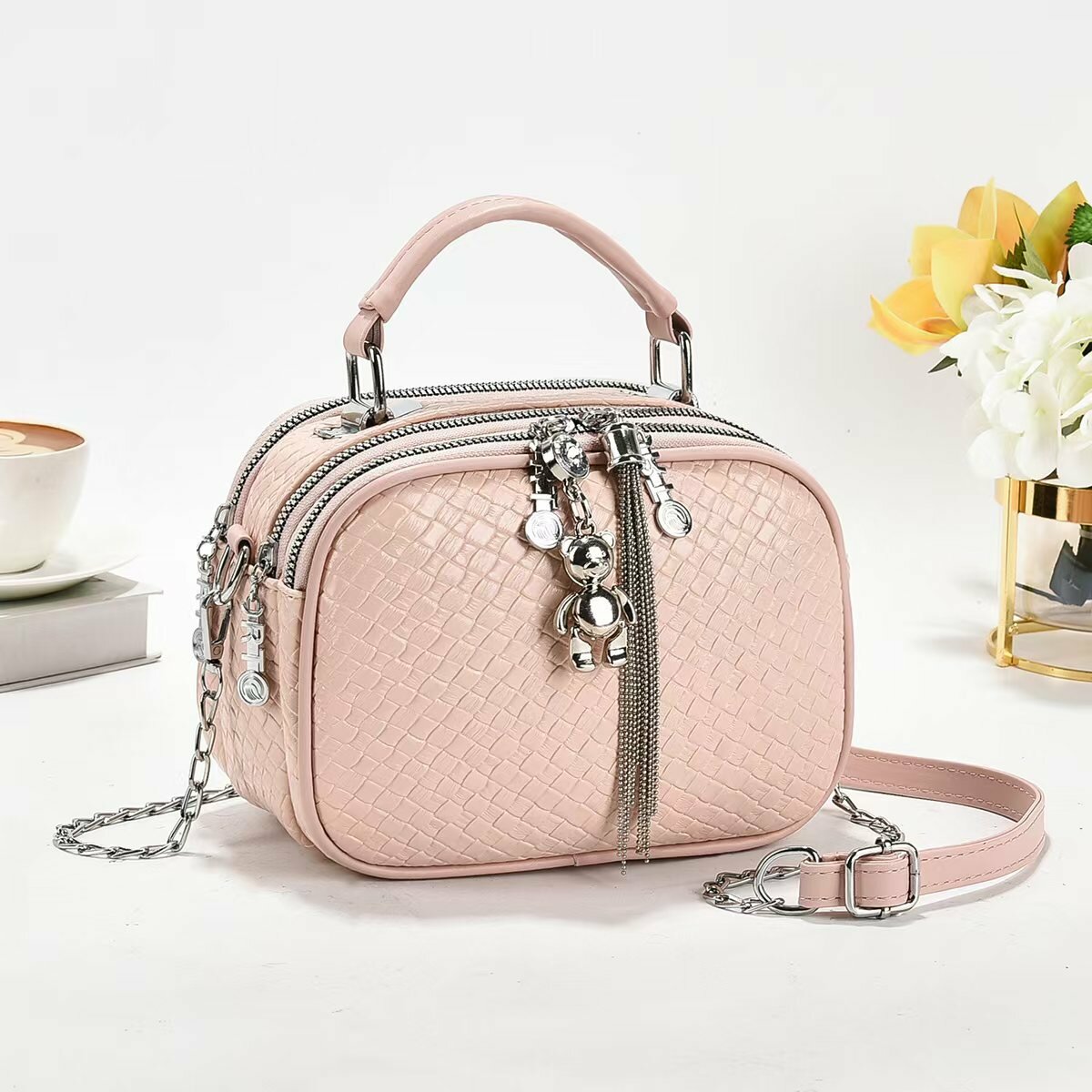 DX32305: Ретро-футуристичная кросс-боди сумка в корейском стиле