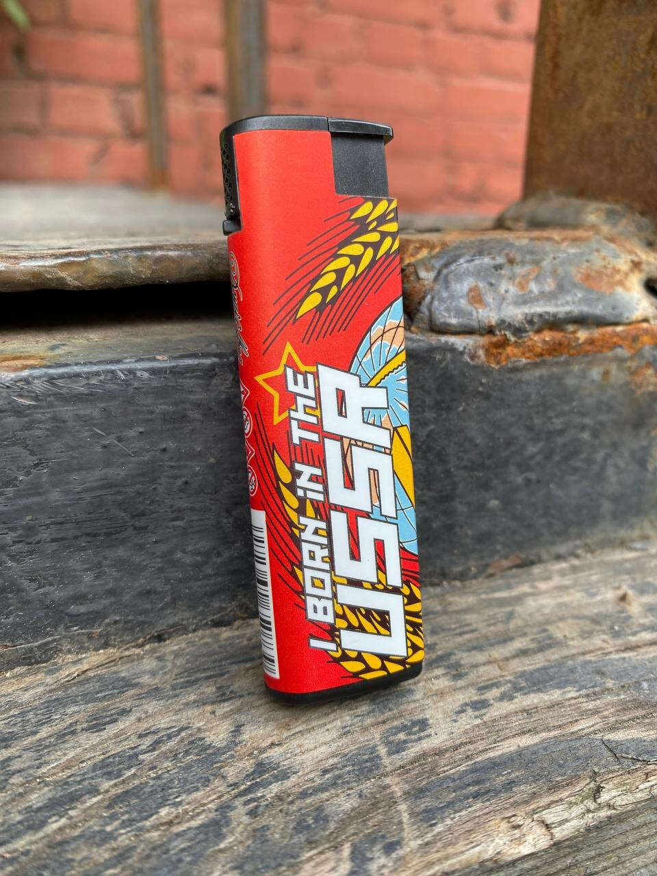 Зажигалка газовая турбо с фонариком «I Born in the USSR» без газа, Герб СССР, сувенирная, пластик, синее пламя