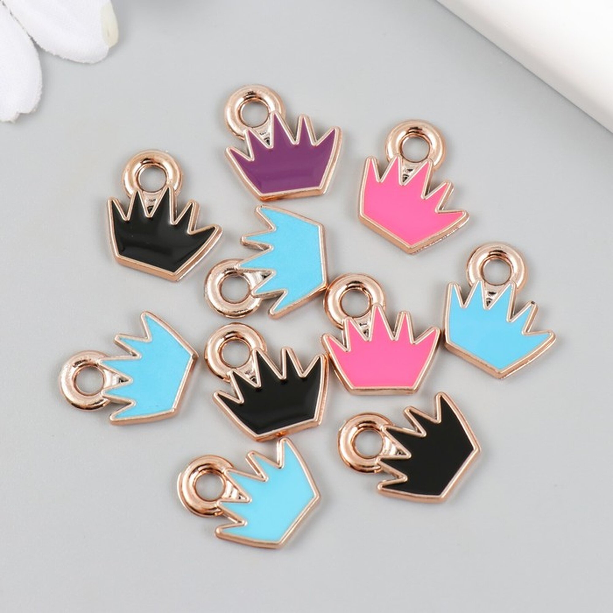 Декор для творчества пластик под металл "Корона яркая" микс набор 10 шт 0,2х1,5х1,5 см