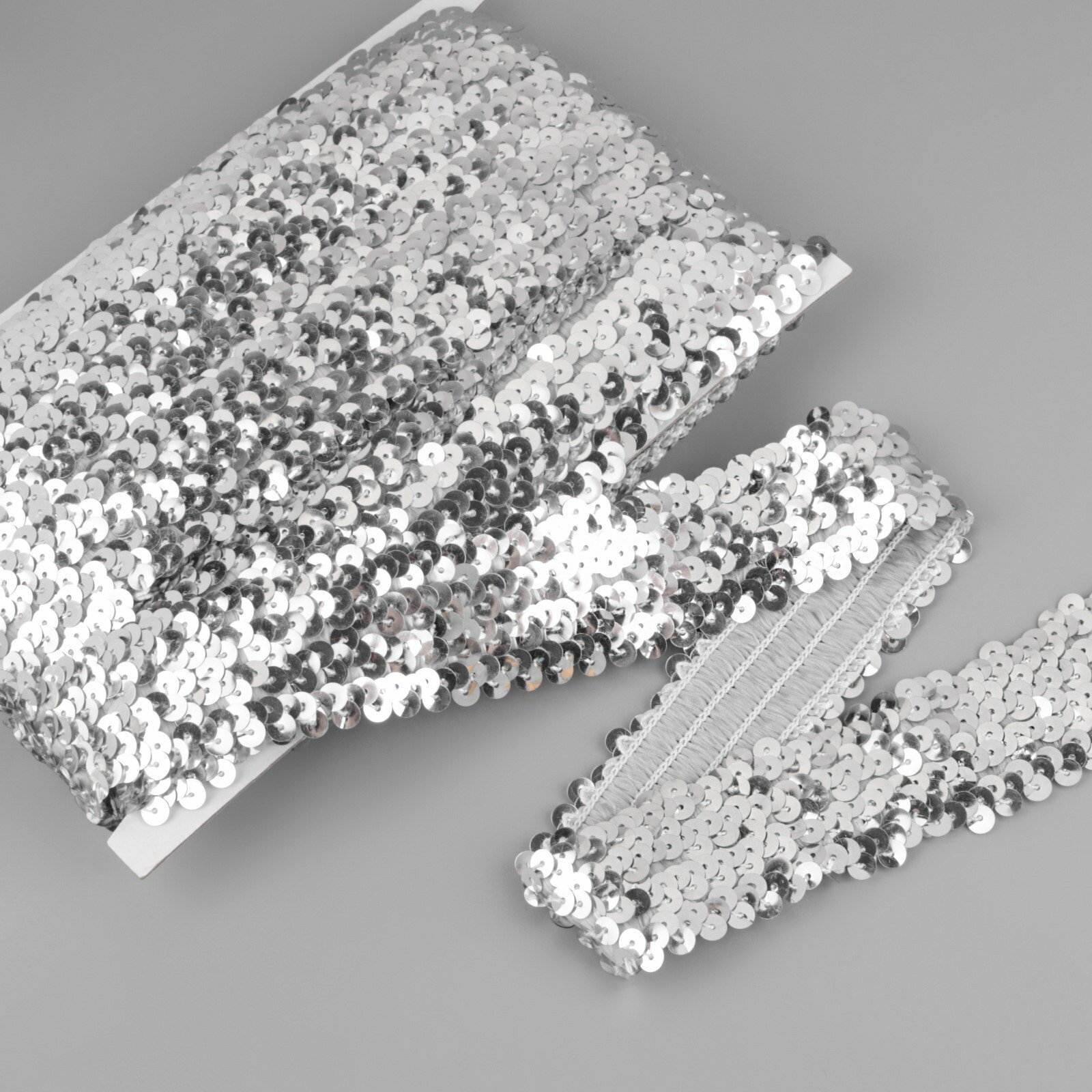 Тесьма декоративная с пайетками, на резинке, 3.5 см, 9 +-0.5 м, цвет серебряный