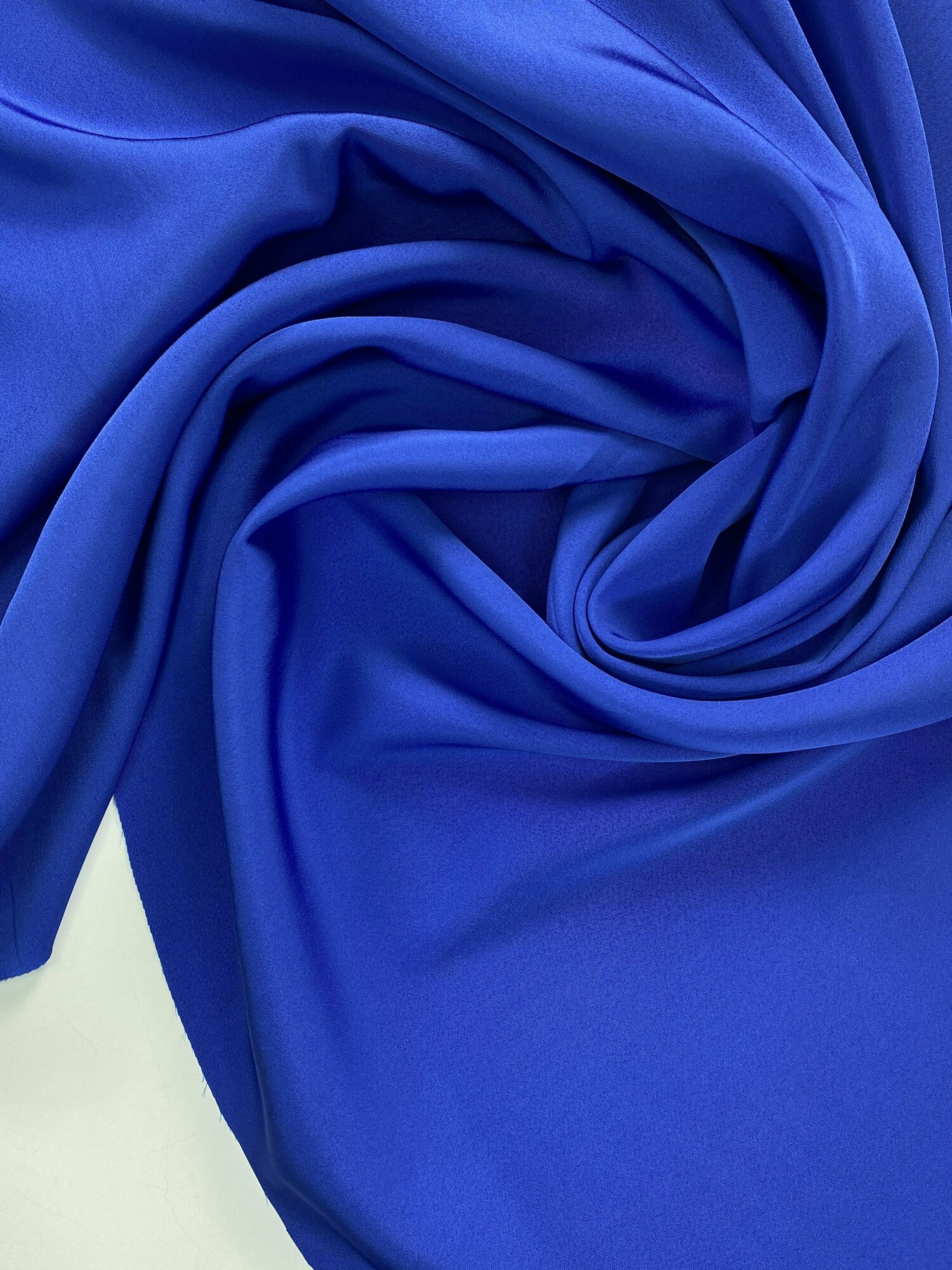 Ткань плательно-блузочный шелк от бренда MOSCHINO