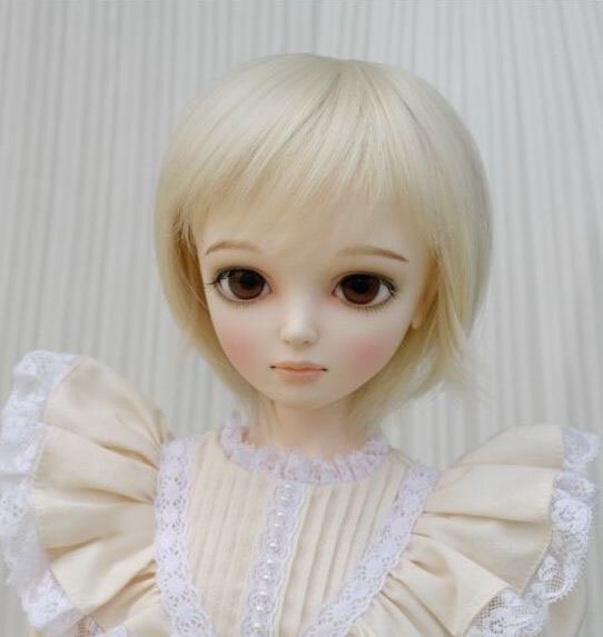 DollGa Wig LR-004_D Eve Сream (Короткий парик с чёлкой размер 6-6,5 дюймов - Cветлый блонд для БЖД кукол)