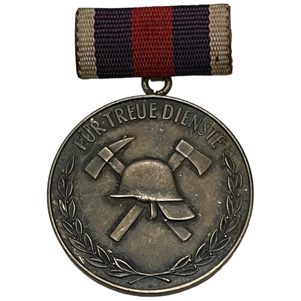 Германия (ГДР), медаль "За верную службу в добровольной пожарной части" II ст. 1959-1990 гг. (4)