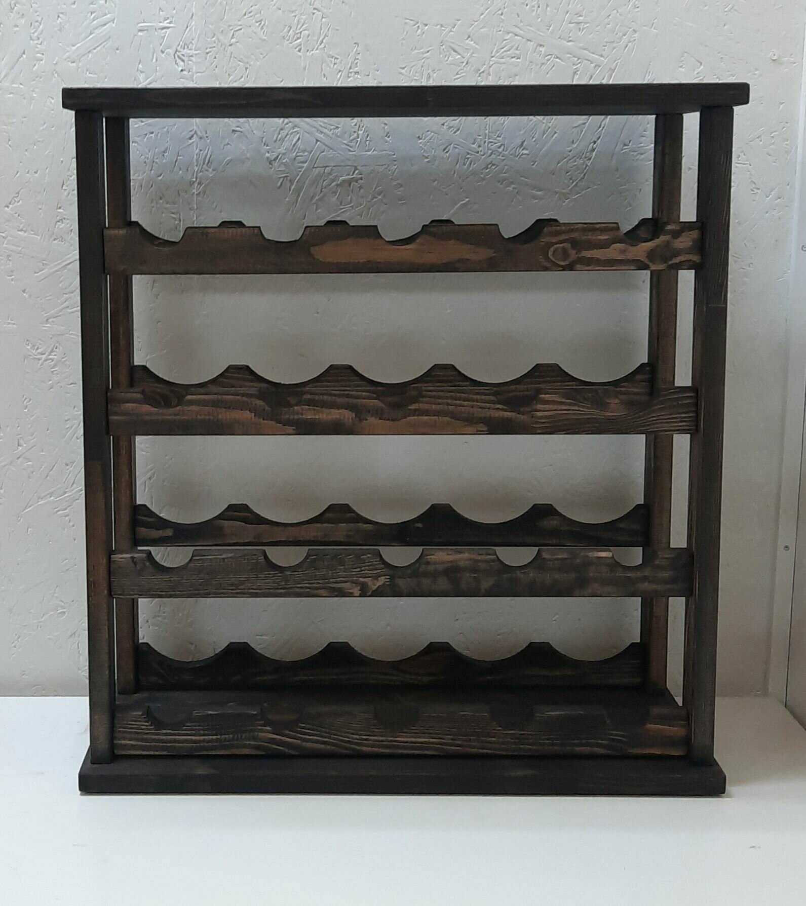 Стеллаж для 20 бутылок вина и шампанского деревянный со столешницей. Венге.