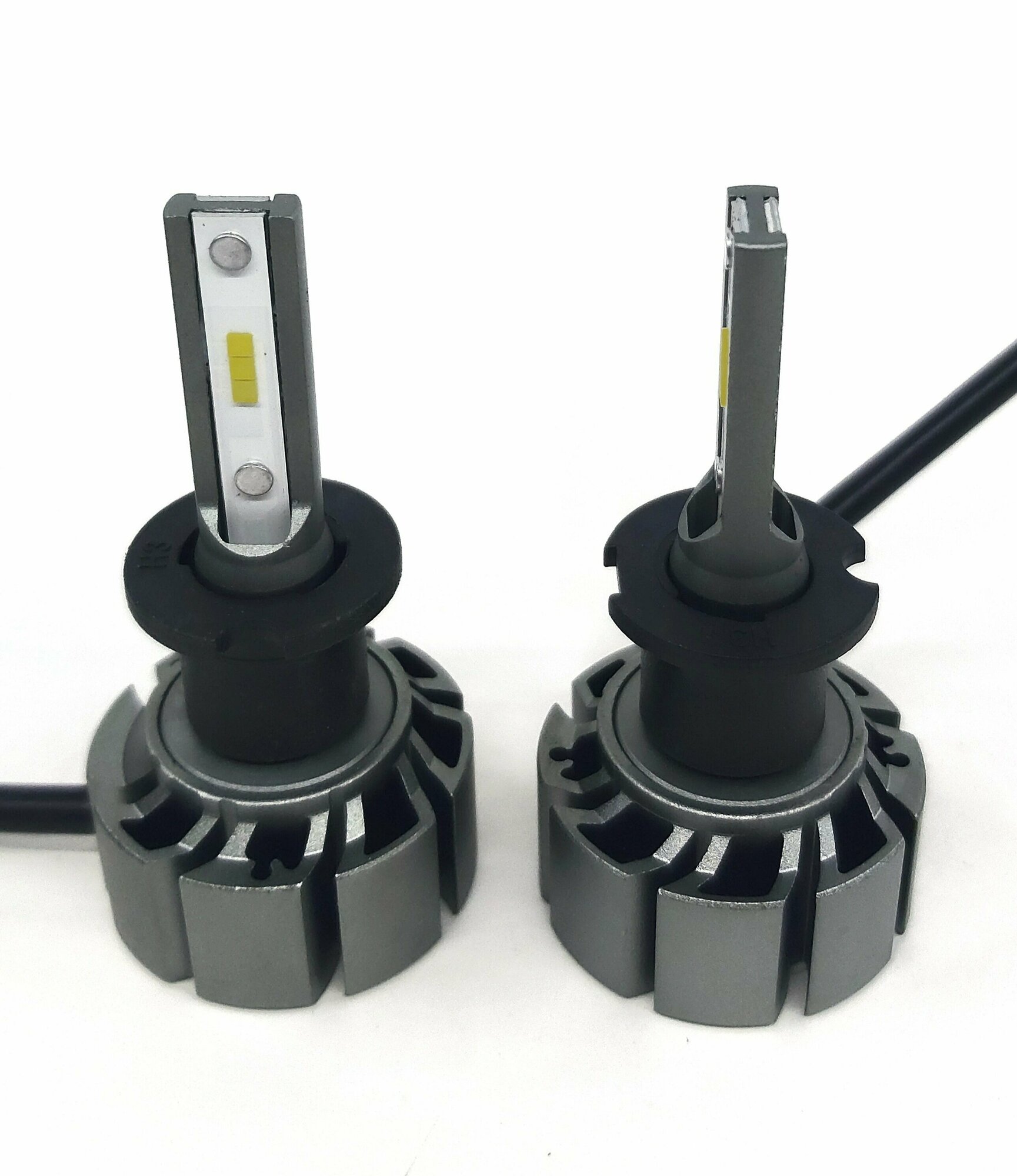 Лампа светодиодная HB4(9006) для авто Комплект 2шт. LEDCREE-L1 (ярче ксенона) 12V/24V 6000K 40W 7800Lm