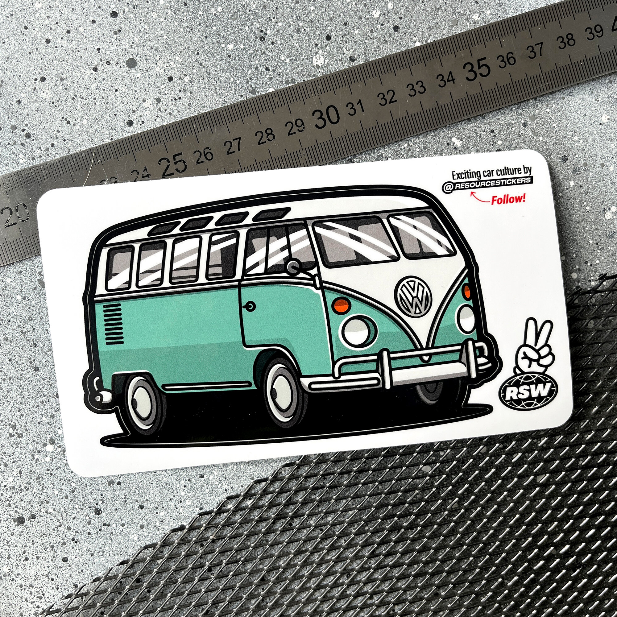 Виниловая наклейка машинка Volkswagen bus T1 зеленый 13x7.5