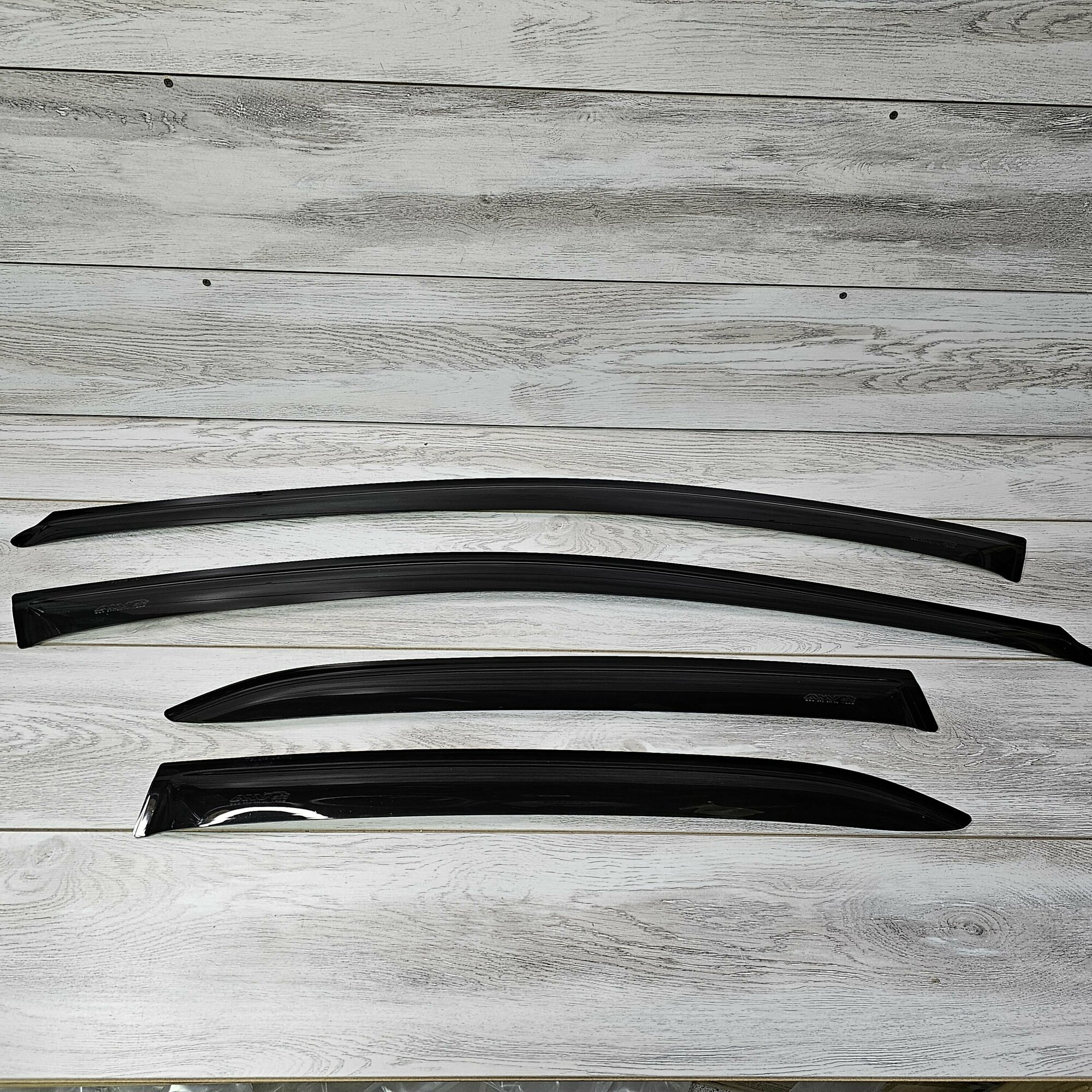 Дефлекторы (ветровики) окон для Toyota Camry 2018-2023 (Тойота Камри)