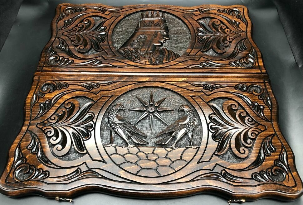 Нарды Резные "Армянский Царь Тигран II Великий" большие 60см