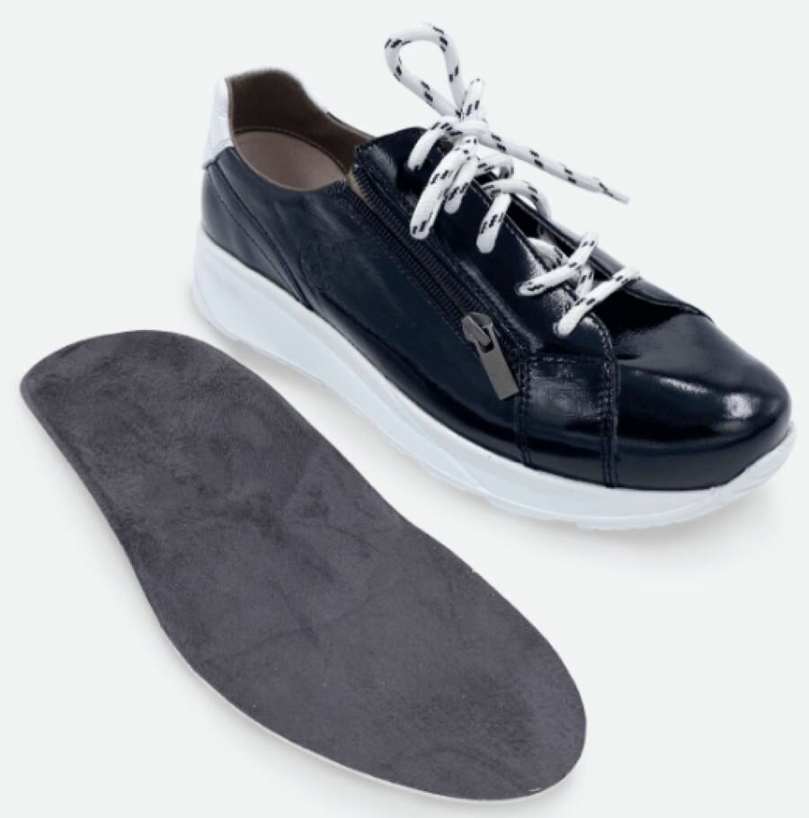 Ортопедические кроссовки