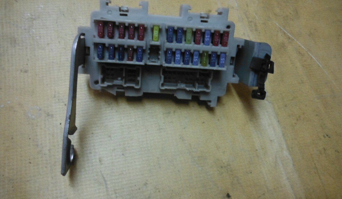 Блок предохранителей FX (S50) Infiniti 24350CG000