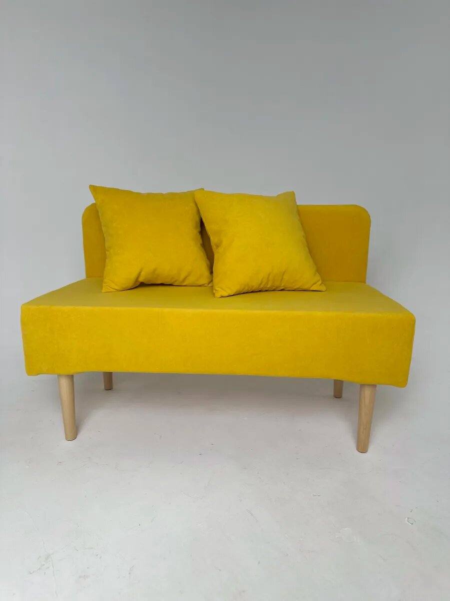 Диван прямой в кухню гостиную и зал с подушками