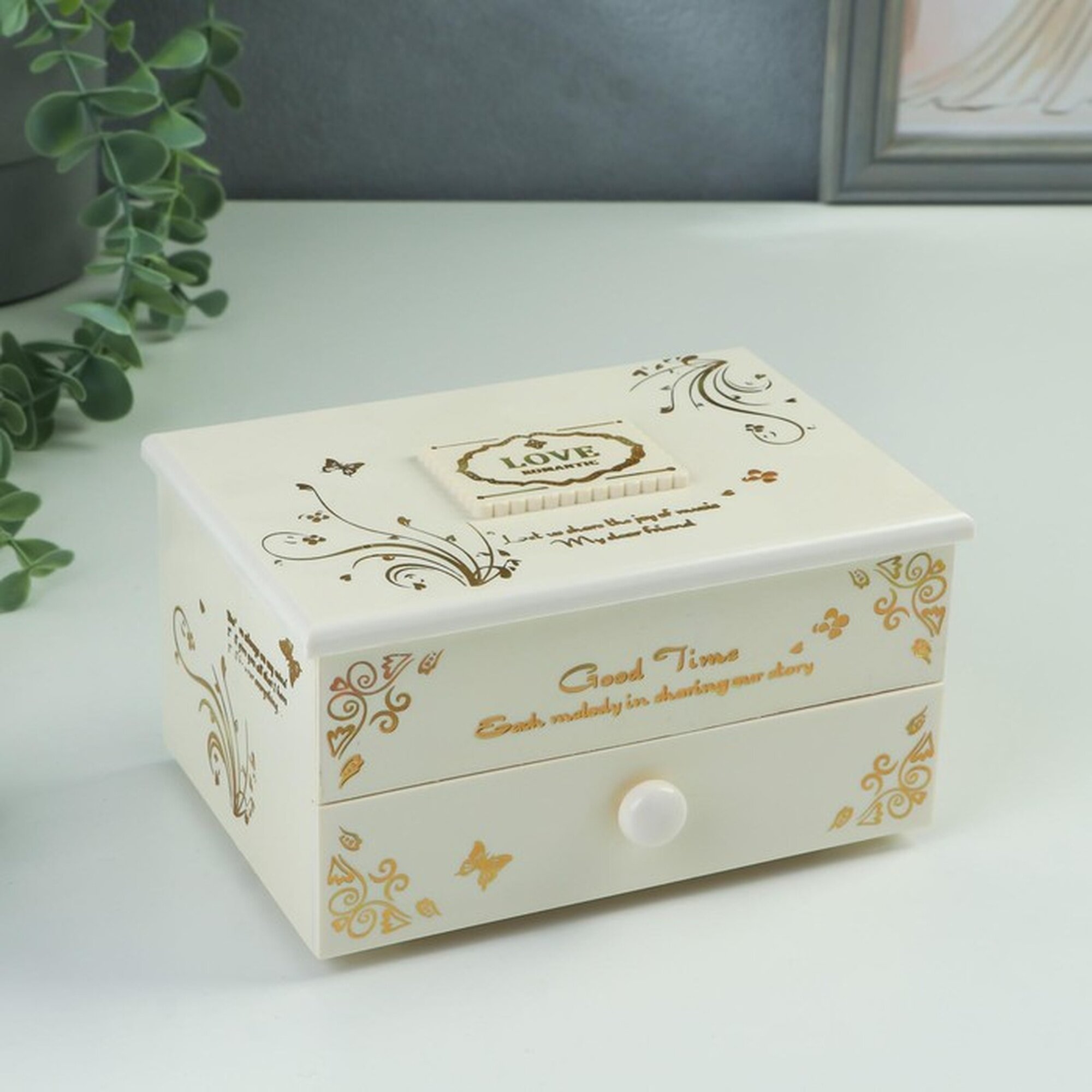 Шкатулка музыкальная механическая «Белый комод с золотым узором», пластик, 15.5×10.7×8.5 см