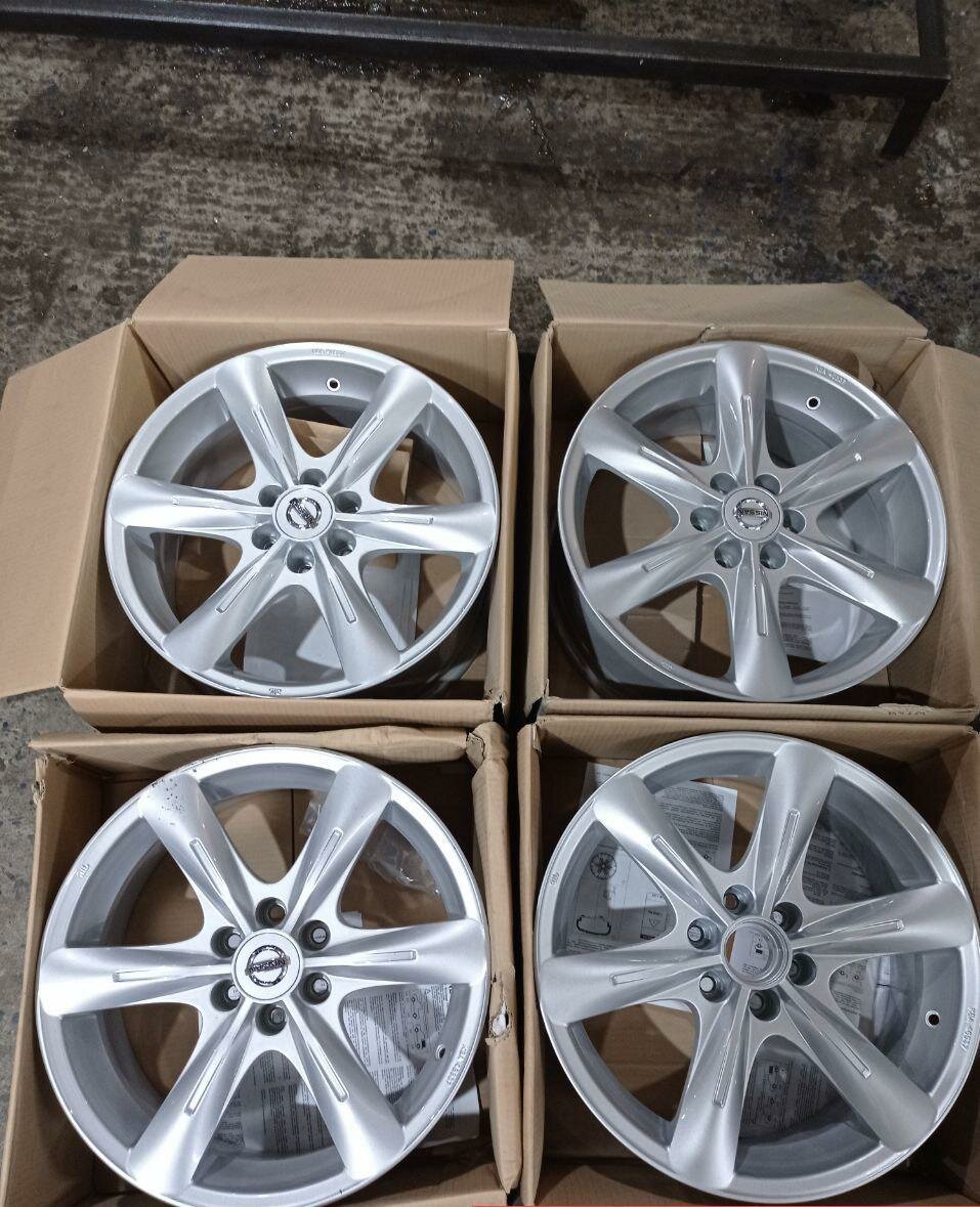 Колесные диски Nissan 18x7.5 PCD 6x114.3 D66.1 ET30 (оригинал)