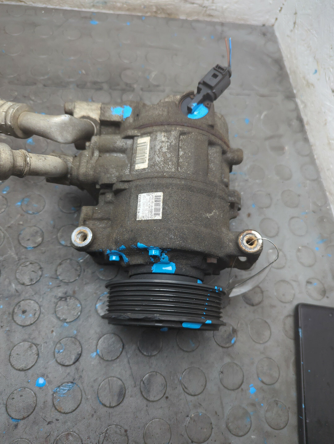 Компрессор кондиционера Audi A6 (C6) Б/У