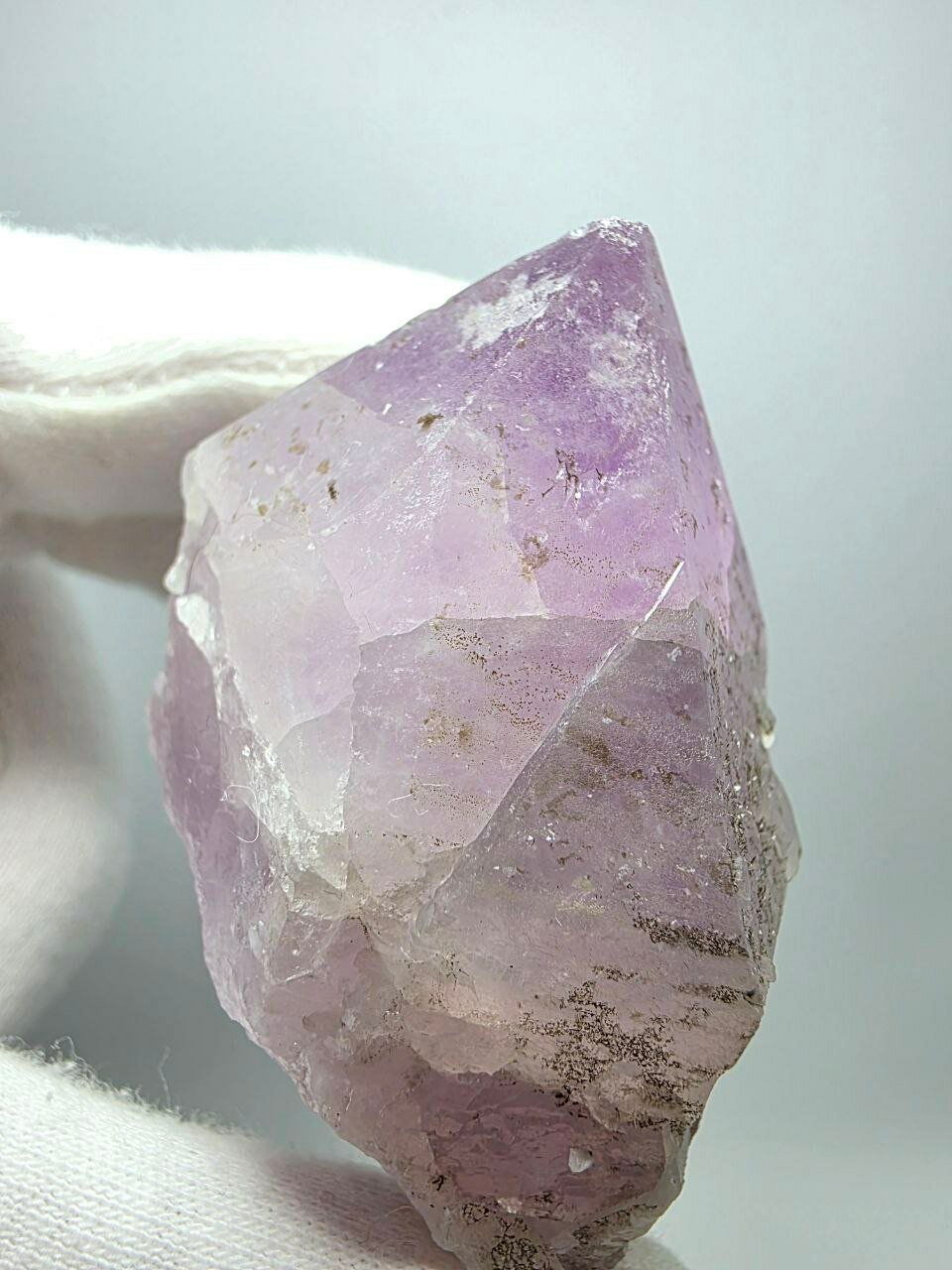 Аметист кристалл 62 мм, 115 г.