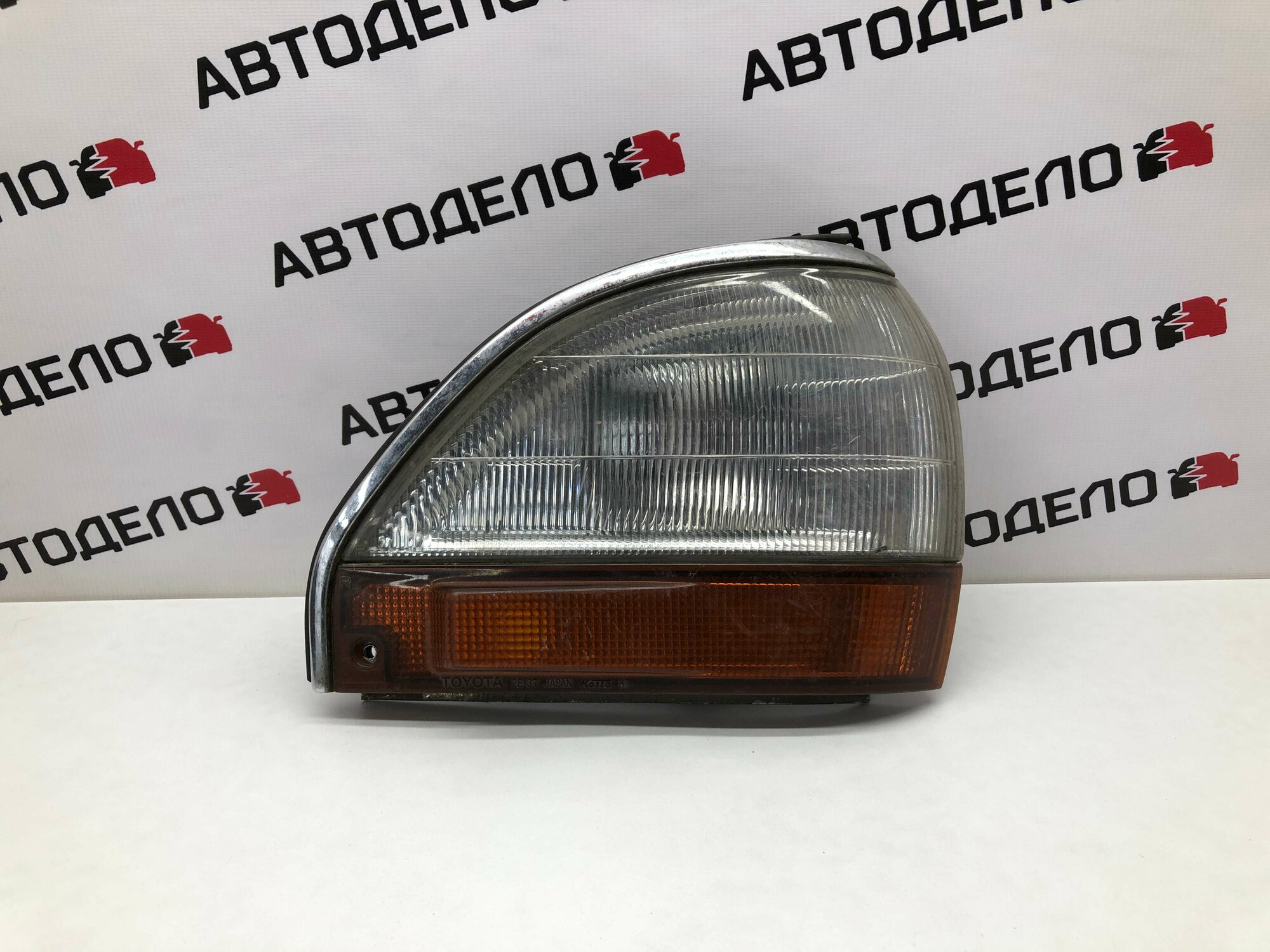 Фонарь габаритный правый Toyota Town Ace R30