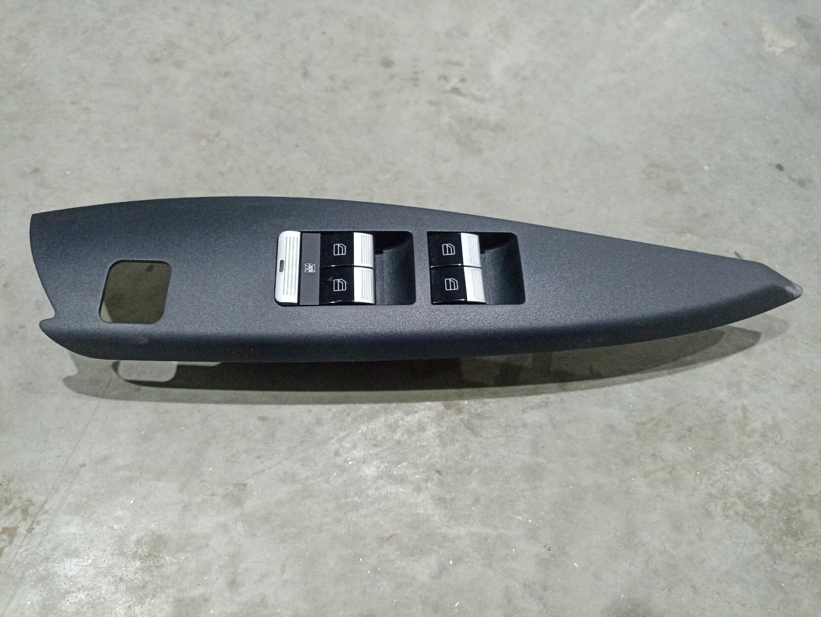 Блок управления стеклоподъемниками Lifan X60 [1.8 16V 5MT внедорожник] S3746100B28