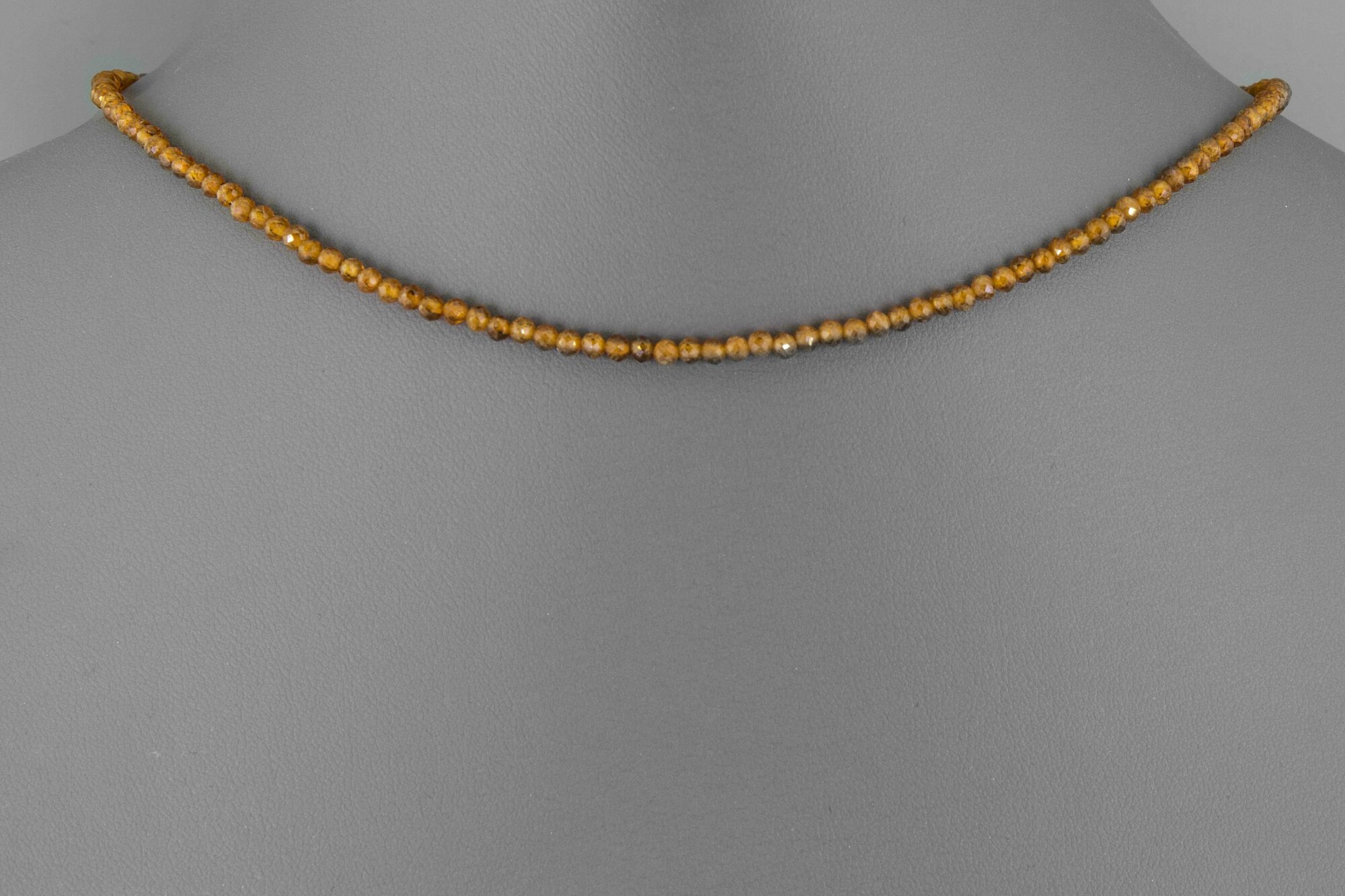 Бусы, гранат, гроссуляр