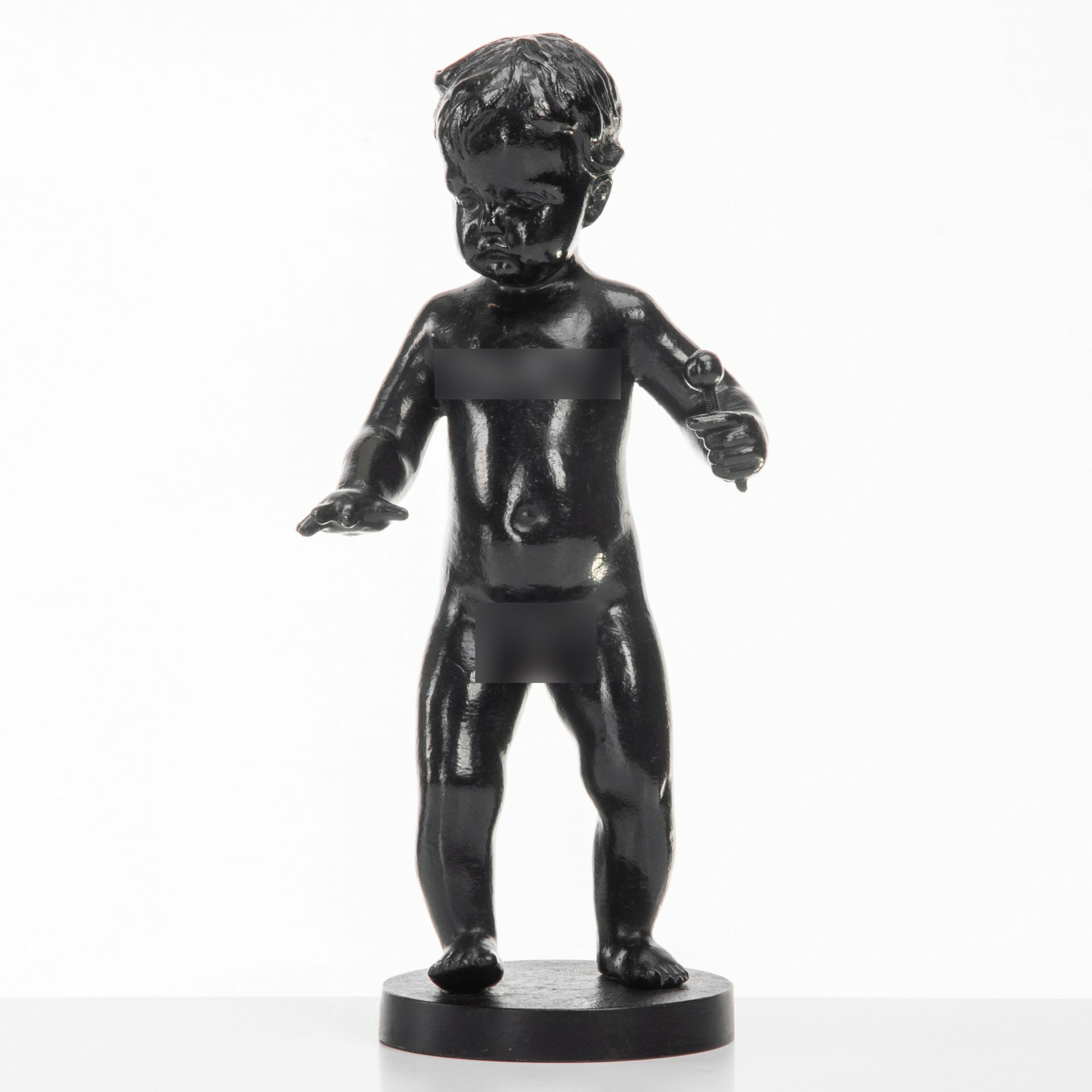 Скульптура "Мальчик с погремушкой" (Первый шаг"), чугун, литье, крашение