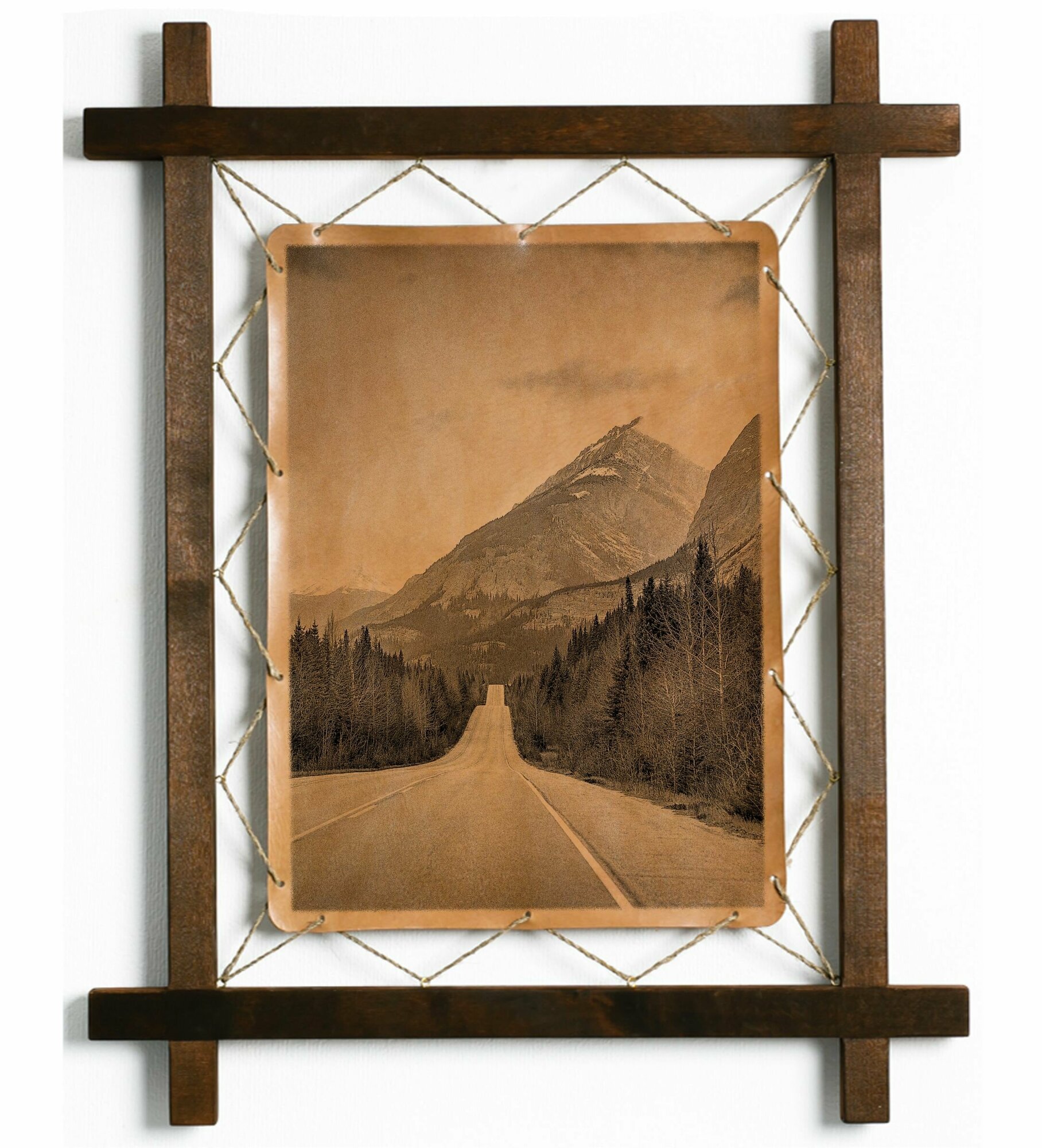 Интерьерная картина из натуральной кожи "Дорога в горы", декоративное настенное панно в деревянной раме, BoomGift