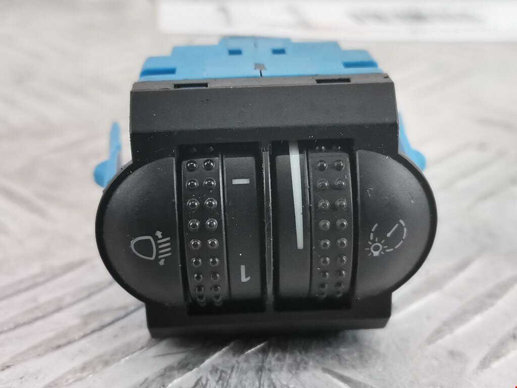 Кнопка корректора фар Volkswagen Touareg 1 7L6941333E3X1 арт. 1728999