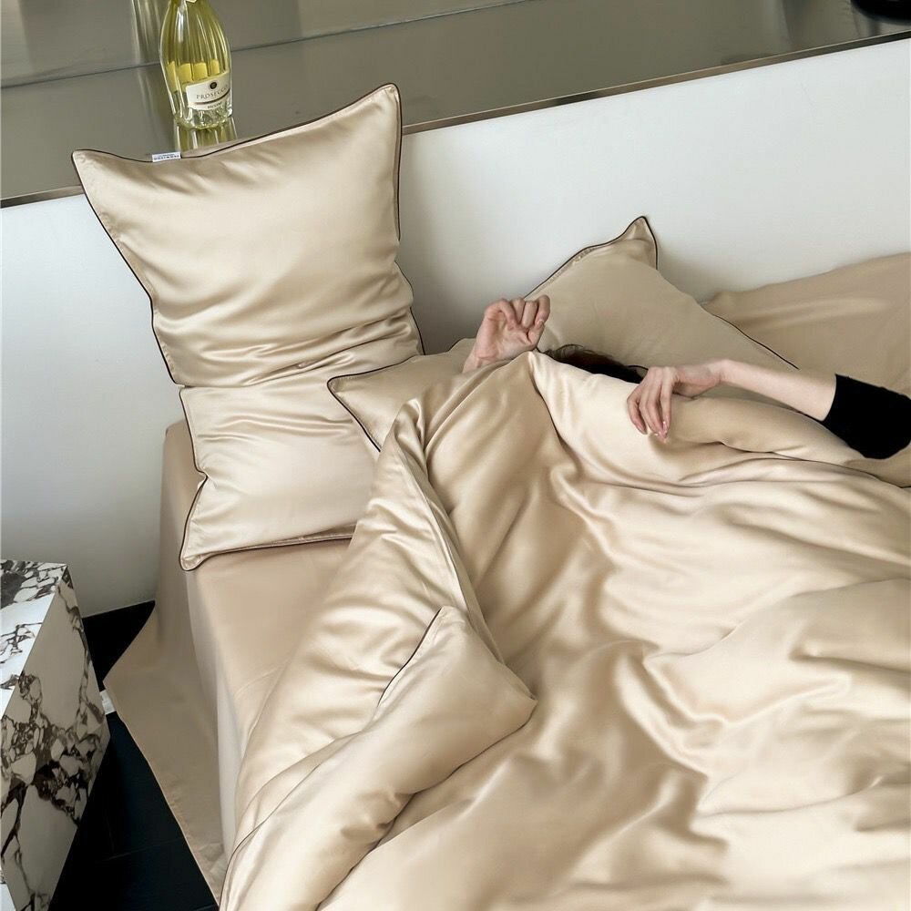 Комплект постельного белья с черным кантом "Жемчуг", 2х спальный, простыня на резинке 160/200/20, Египетский хлопок, наволочки 70x70