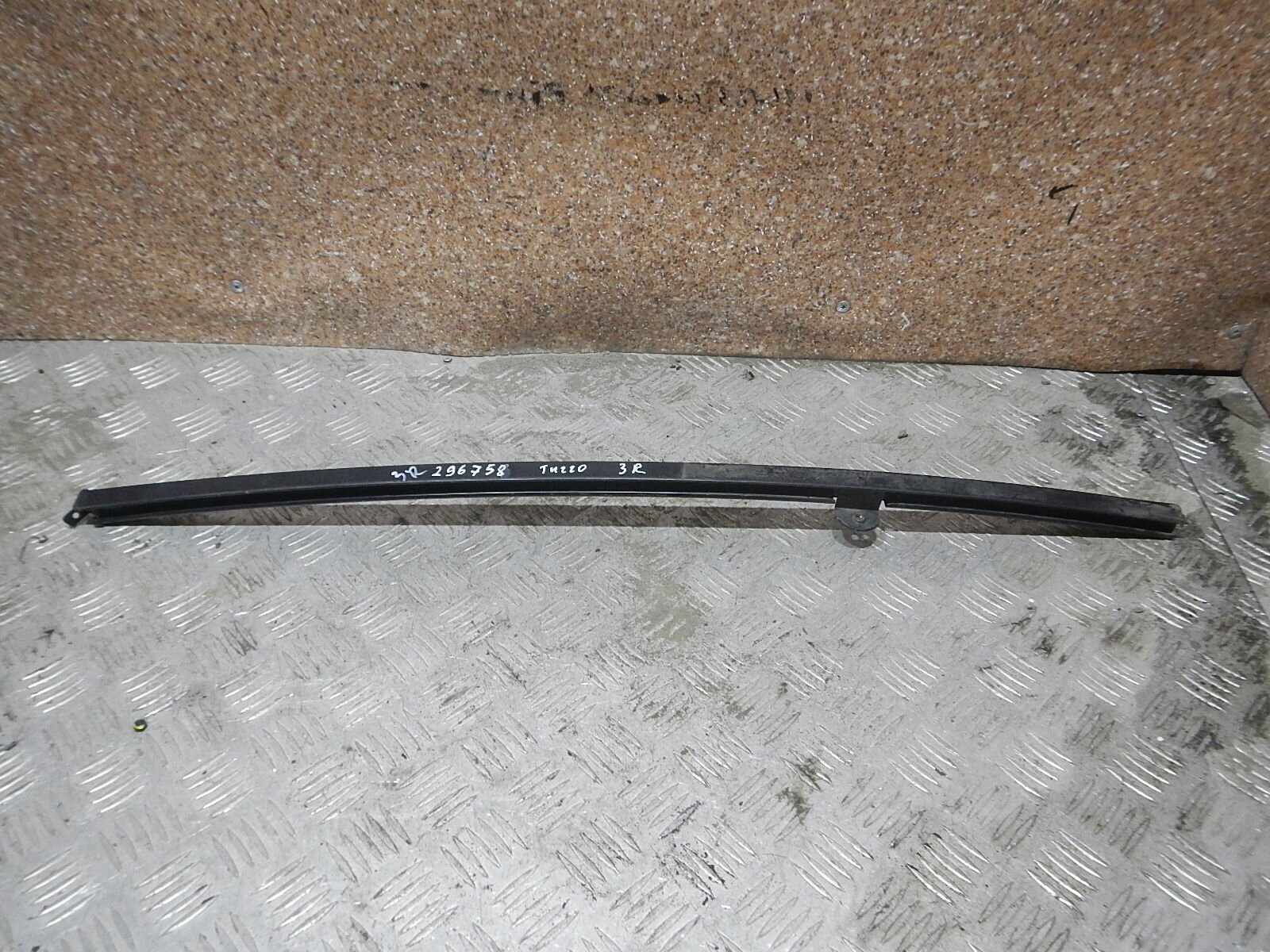 Б/У Направляющая стекла двери, Chery (Черри)-TIGGO (T11) (05-) Chery TIGGO (T11) (05-16) Задняя правая Без повреждений 29...