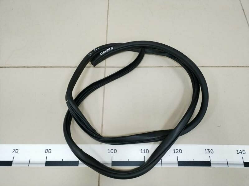 Уплотнитель проема двери передней правой Hyundai Solaris 2010-2017 кат.номер: 821201R0004X