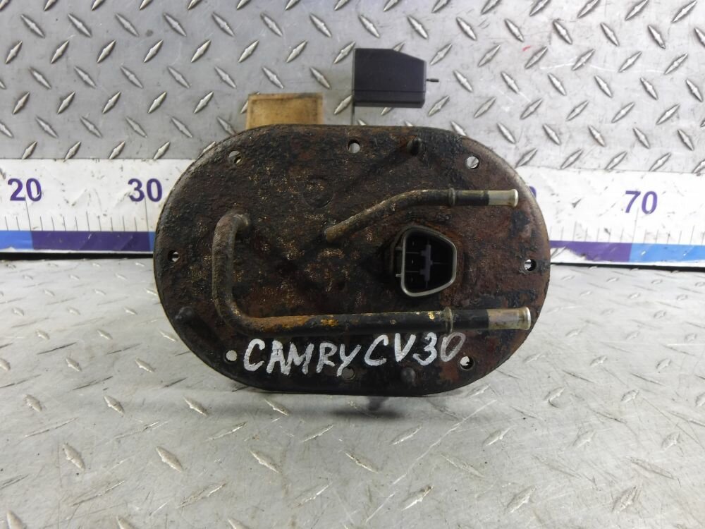Датчик уровня топлива Toyota Camry CV30 7701732091