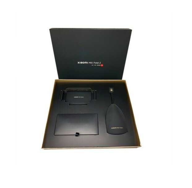 Подарочный набор Xiaomi VIP Gift Box: Автомобильный держатель MIX FOLD 2 + ключница из натуральной кожи, черный