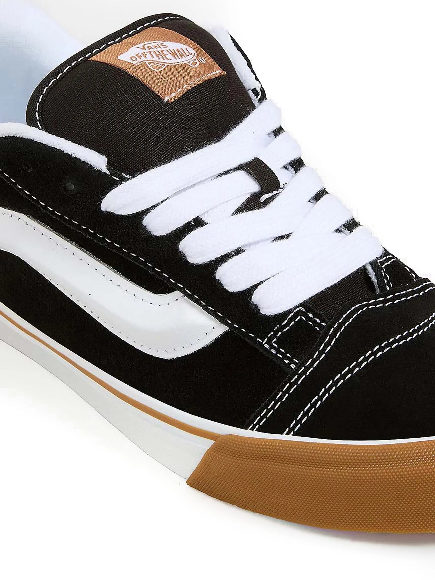 Кроссовки VANS Knu Skool Gum Bumper, размер 6 US, black/black — фото 1