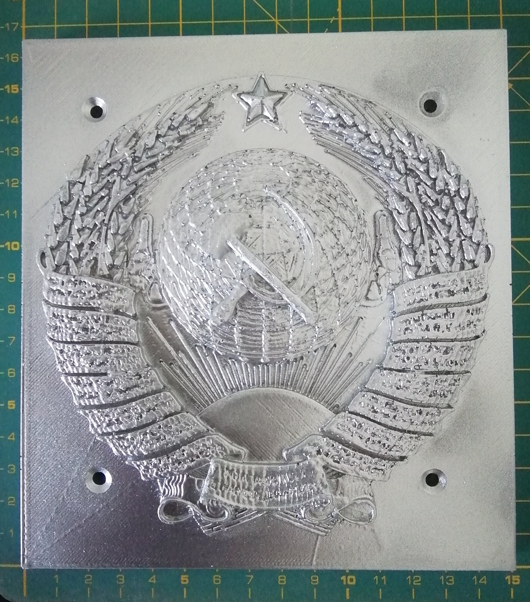 Герб СССР, для пограничного столба, пластик, 15x16 см, серебристый металлик