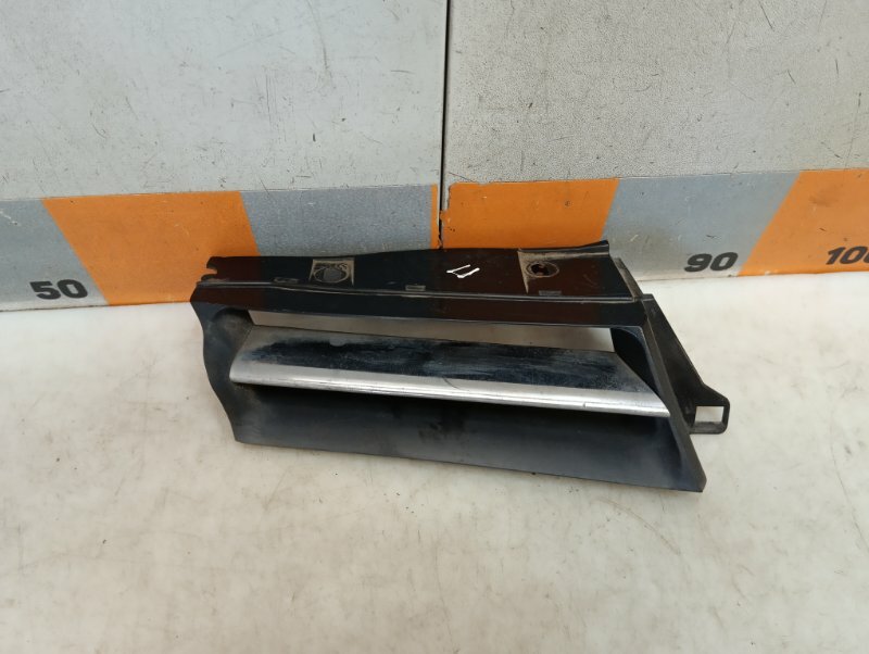 Б/У Альфа Ромео 156 Решетка радиатора Alfa Romeo 156 1998 932 Прав. 324828 Fiat/Alfa/Lancia арт. 156017391