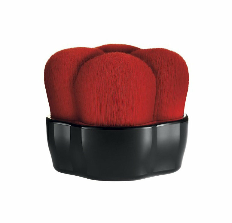 SHISEIDO Hanatsubaki Кисть-камелия для пудровых текстур