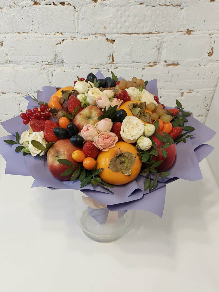 Цветочно - фруктовый букет «Радуга вкуса» (BuketOnline)