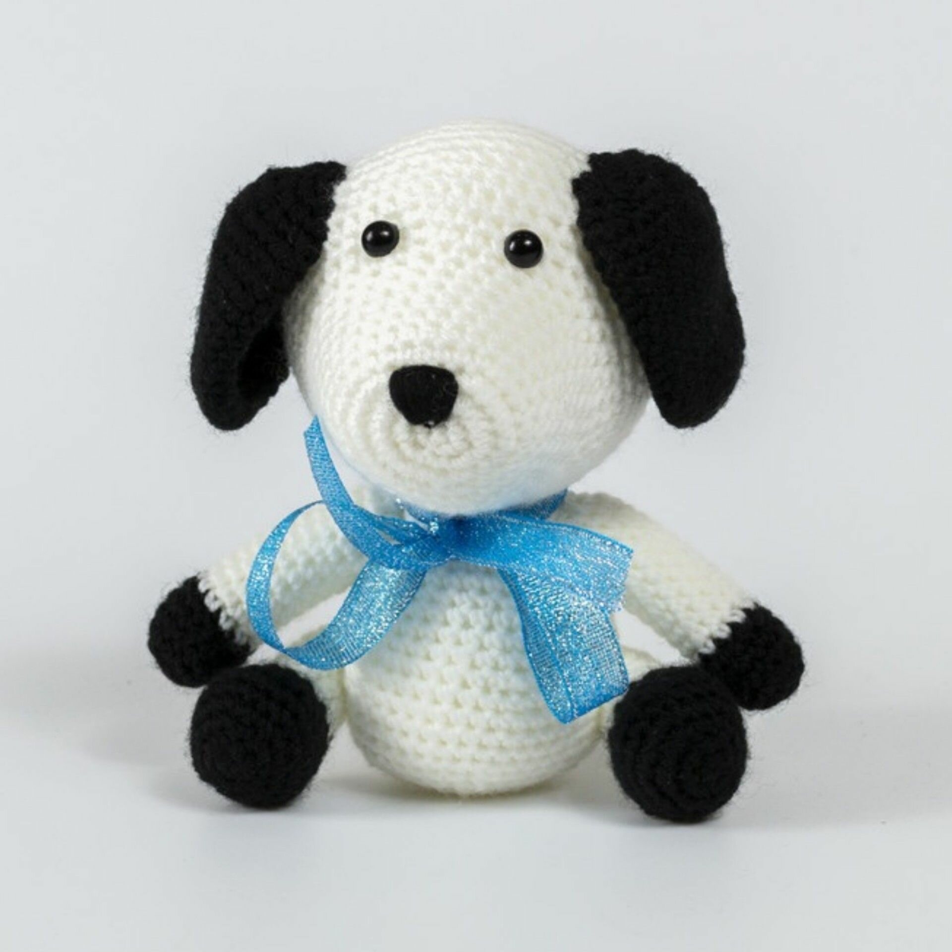 Игрушка ручной работы Щенок черно-белый от Надежды Богатовой / Амигуруми / плюшевая вязаная игрушка собачка
