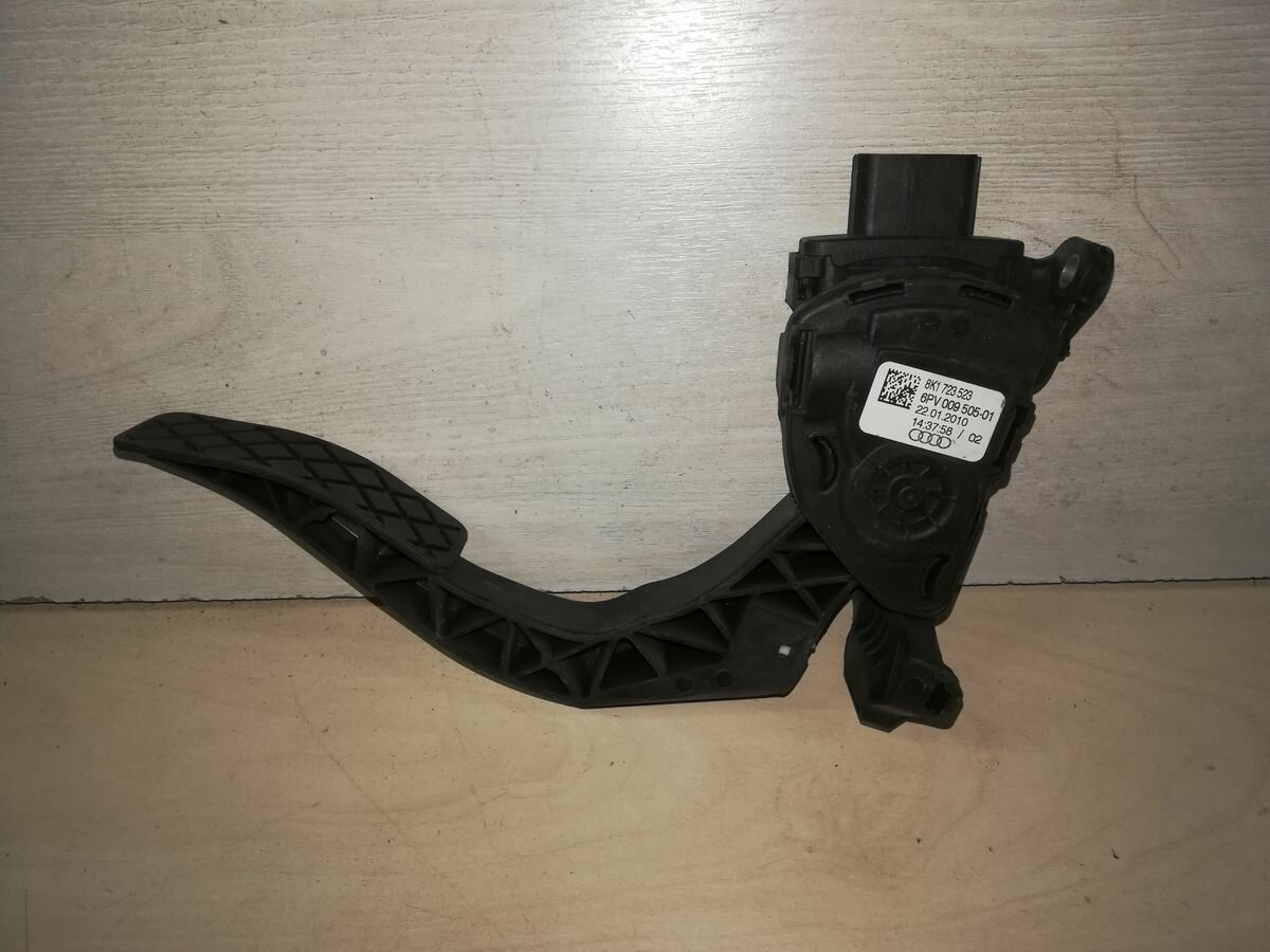 Педаль акселератора газа Audi A4 8K B8 8K1723523 8K1723523