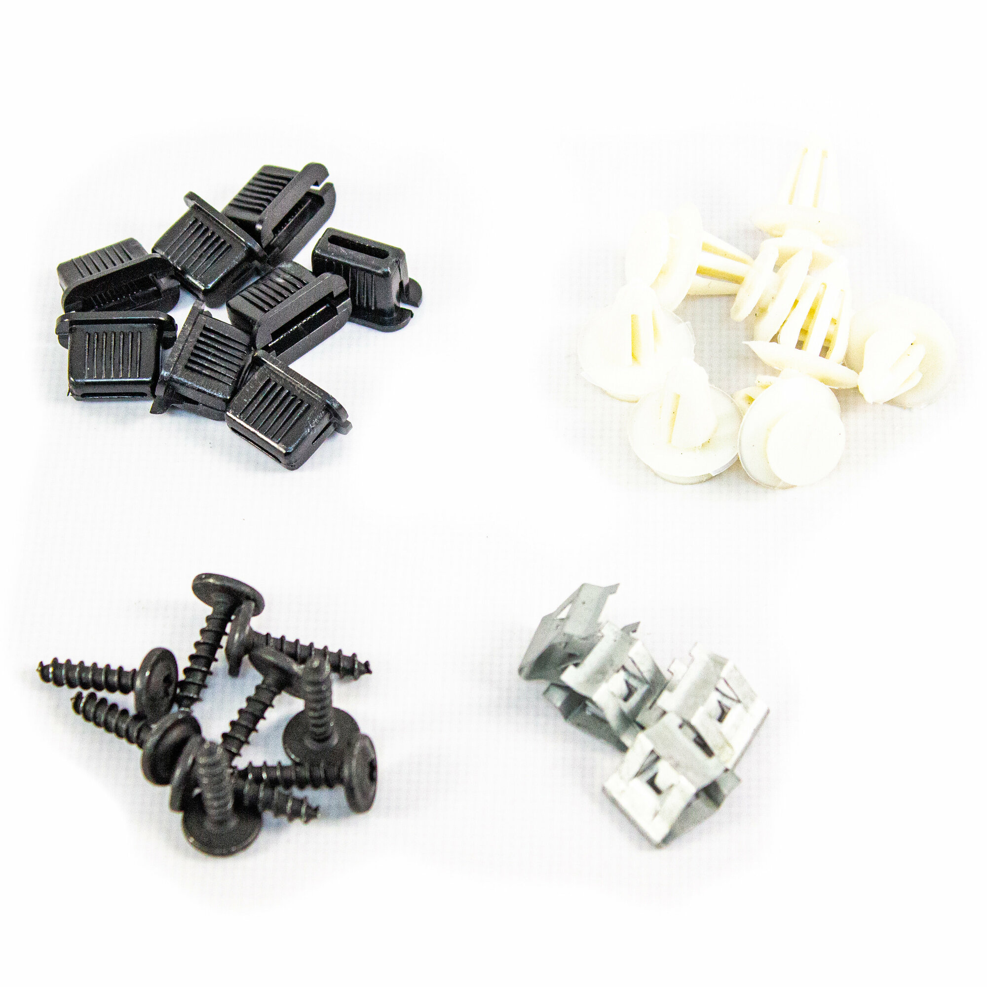 Комплект крепления облицовок порога салона на Лада Приора