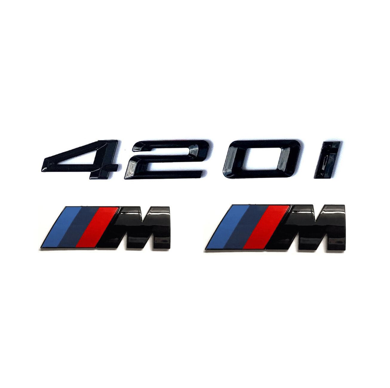 Комплект: шильдик на багажник длям BMW 420i + 2 эмблемы на крыло M-performance черный мат